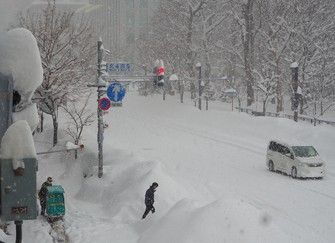 Sapporo sees record 60 cm of snow in 24 hours; trains brought to halt ...