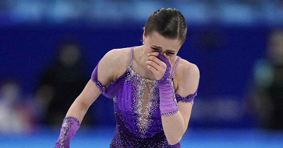 Valieva skates into first place after Olympic short program - The Mainichi