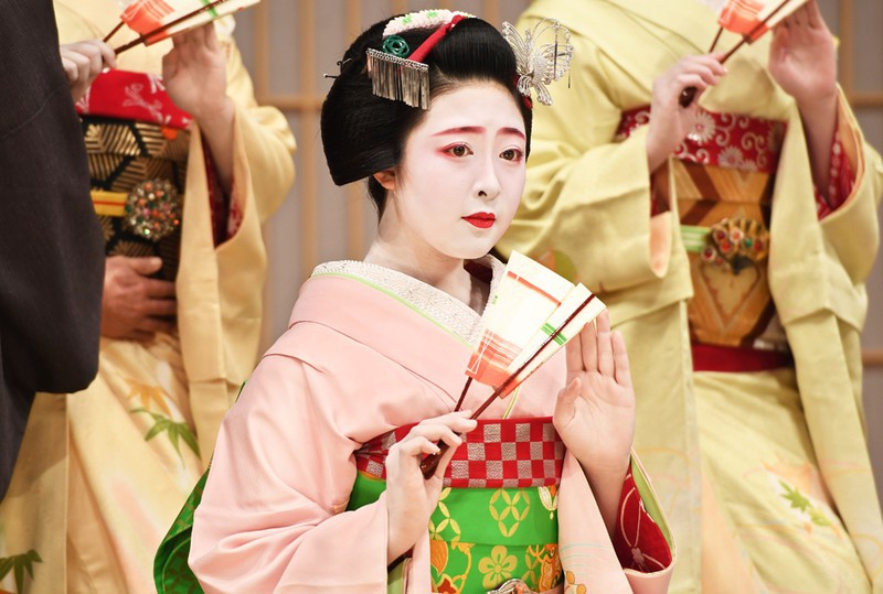 In Photos: Kyoto geisha, apprentice 'maiko' get ready for spring dance ...