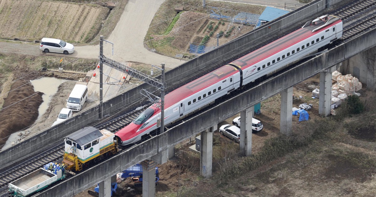 Workers start removing derailed bullet train following March 16 ...