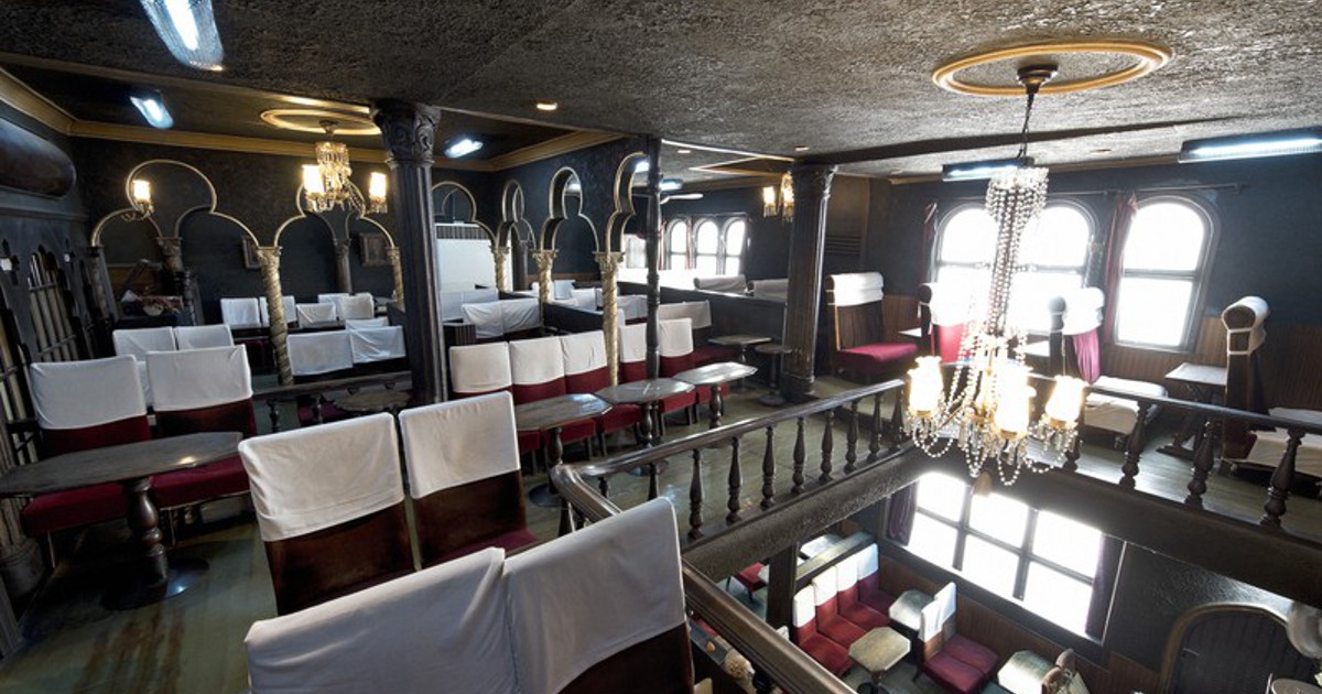 Retro Japan in Photos: Tokyo classical music cafe est. in 1926 ...