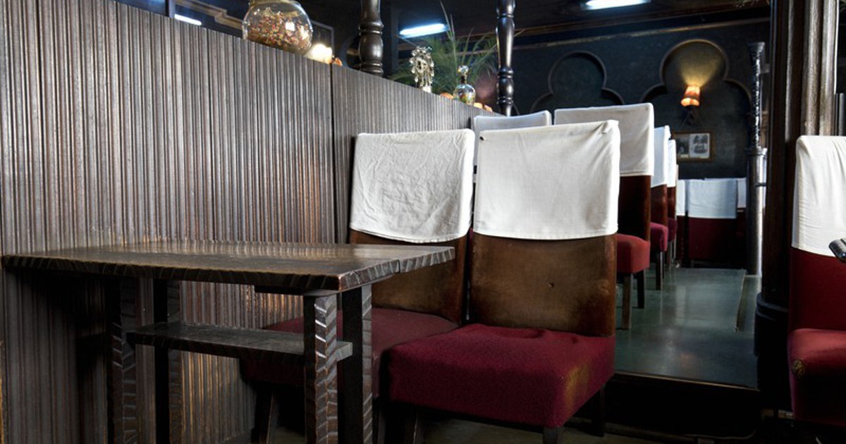 Retro Japan in Photos: Tokyo classical music cafe est. in 1926 ...