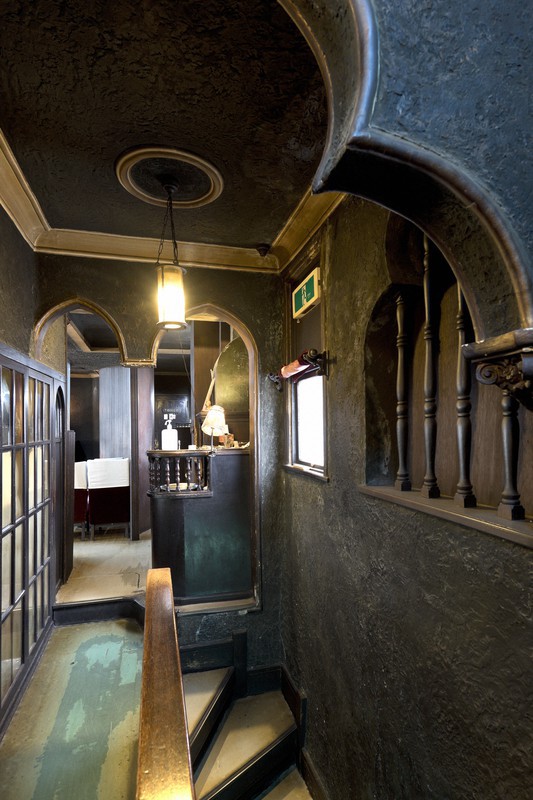 Retro Japan in Photos: Tokyo classical music cafe est. in 1926 ...