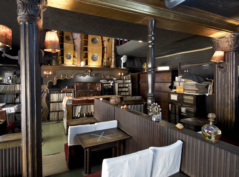 Retro Japan in Photos: Tokyo classical music cafe est. in 1926 ...