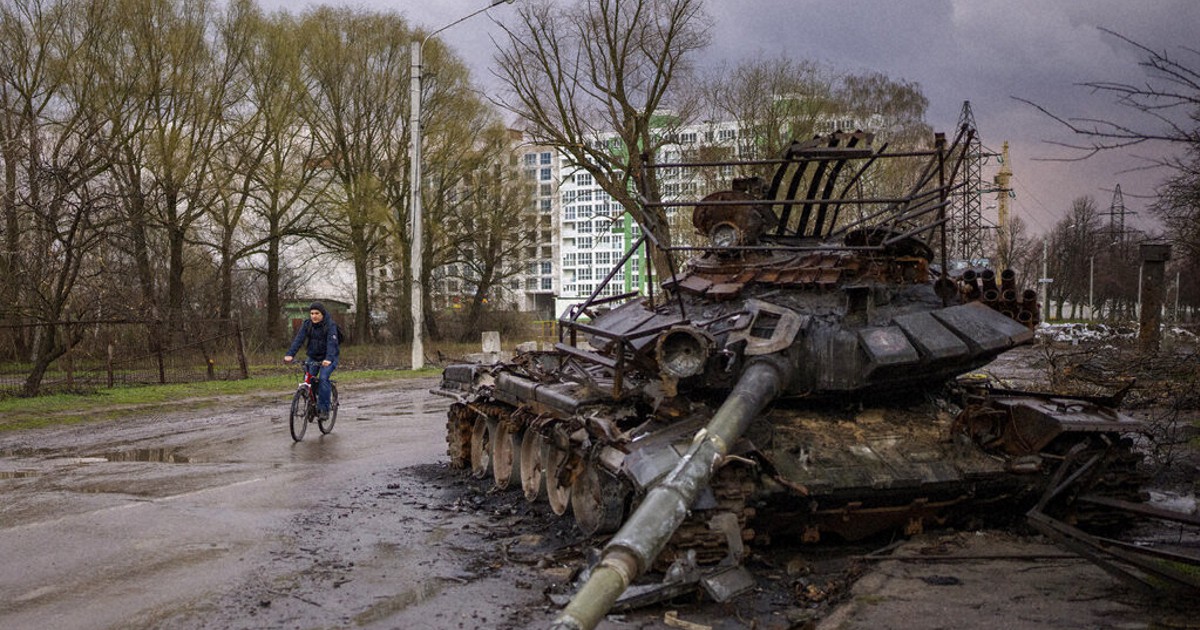 Putin claims victory in Mariupol despite steel-mill holdouts - The Mainichi