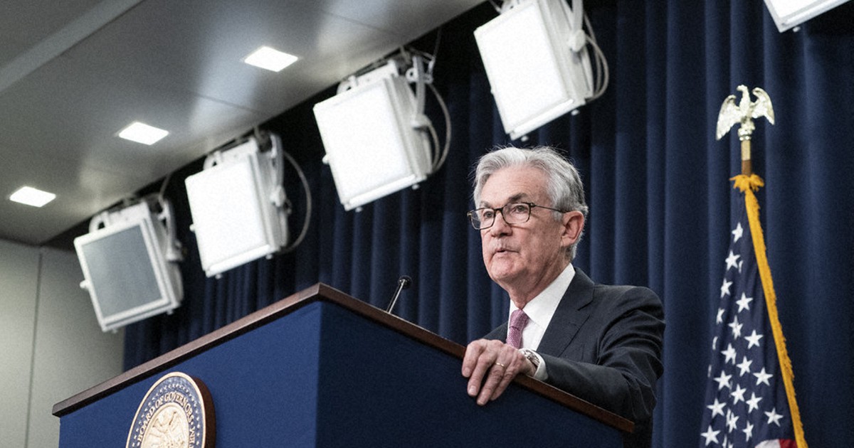 FRB、0．5％利上げ インフレ抑制、22年ぶり | 毎日新聞