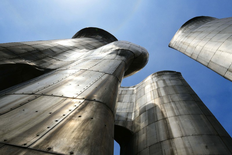 Retro Japan in Photos: Air intake towers a lifeline to people in ...