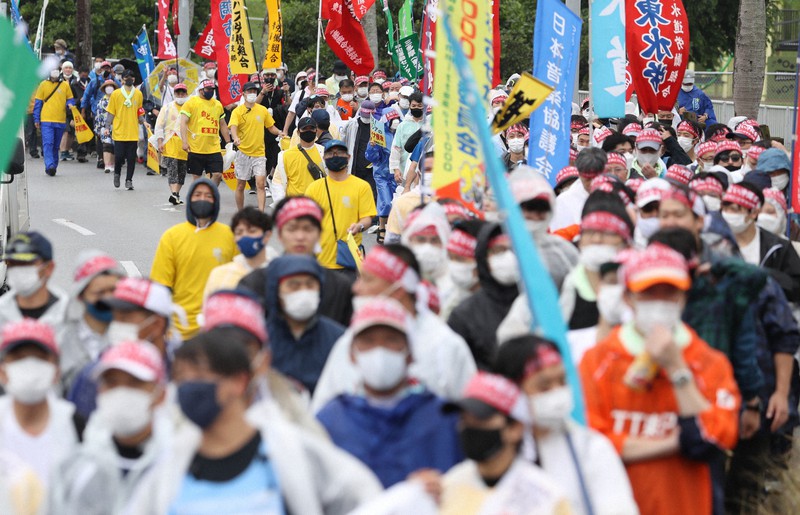 In Photos: Peace march near US bases marks 50th anniv. of Okinawa's ...