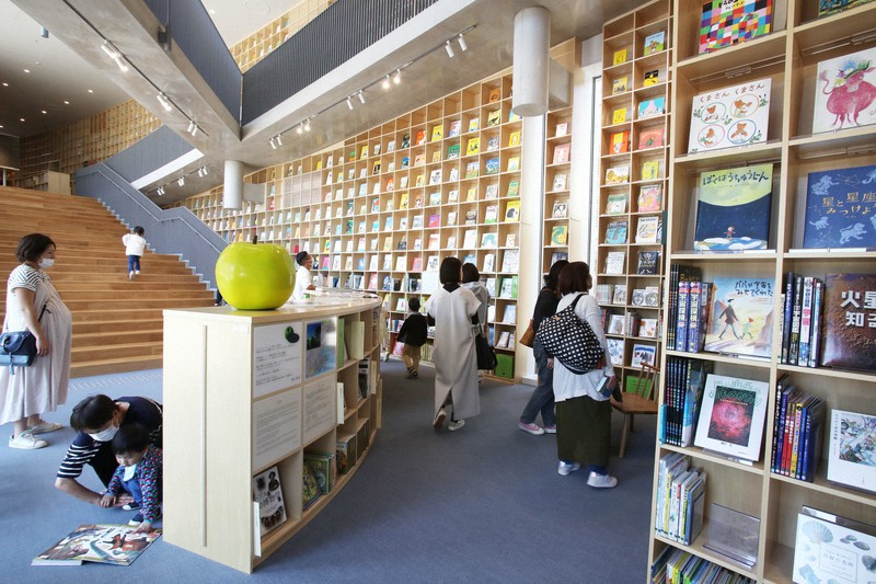 In Photos: Kobe's ‘Book Forest’ lets kids read titles anywhere - The ...