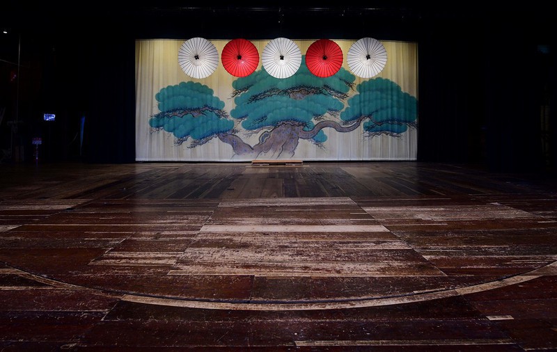 Retro Japan in Photos: Community effort restored Meiji-era playhouse ...