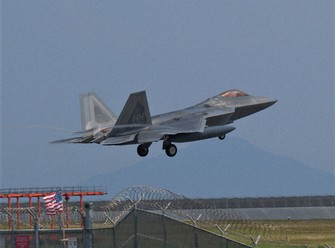 Arrival of 12 US F-22 stealth fighters at west Japan base raises noise ...