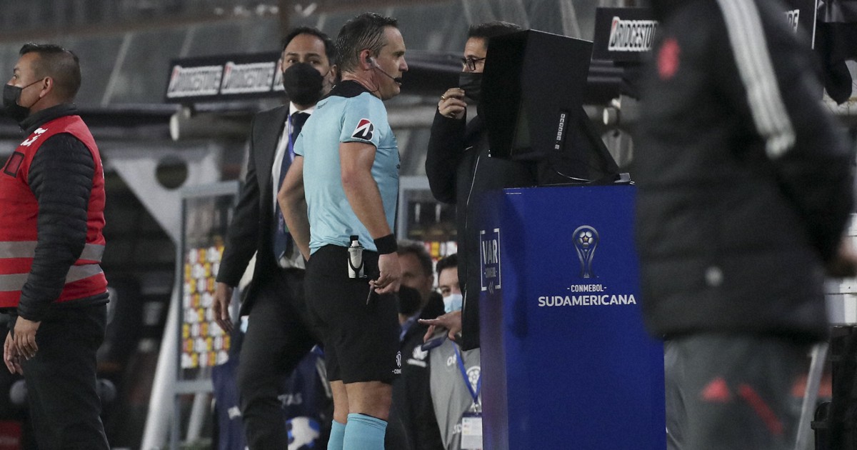 FIFA to use new high-tech for offside calls at World Cup - The Mainichi