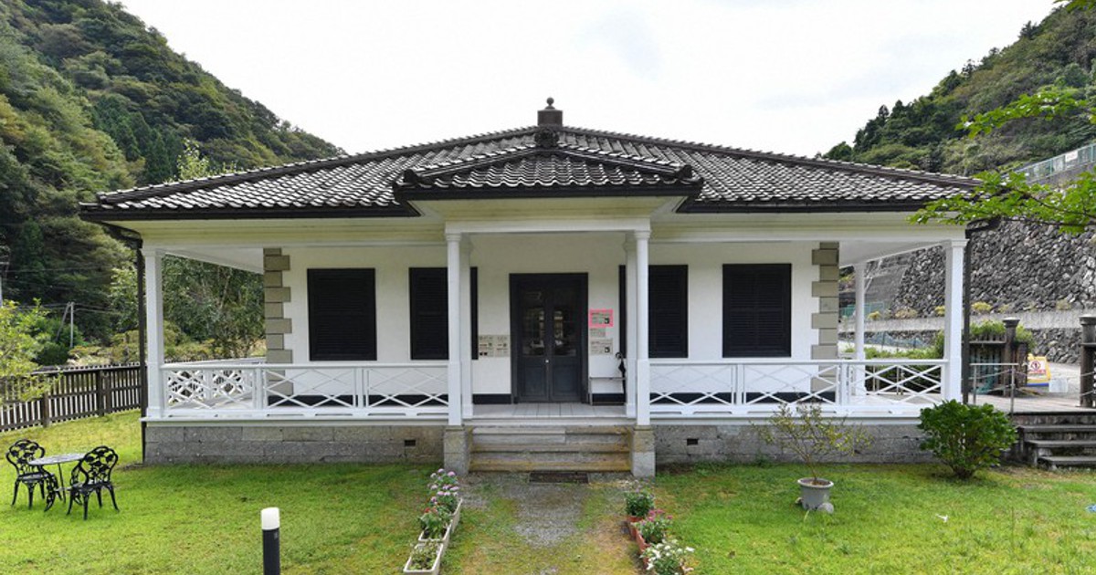 Retro Japan in Photos: Renewed interest in ore plant ruins as ...