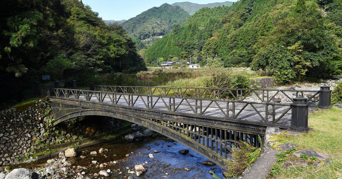 Retro Japan in Photos: Renewed interest in ore plant ruins as ...