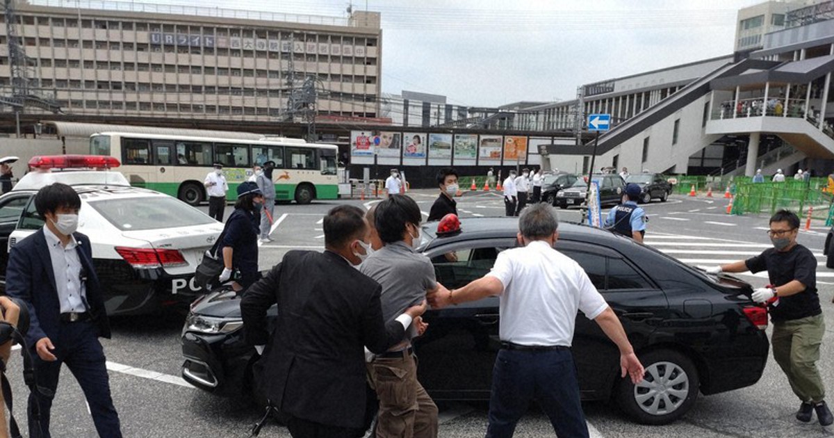 In Photos: Former Japan PM Abe attacked during campaign speech - The ...