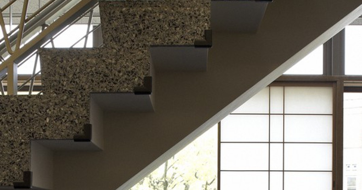 Retro Japan in Photos: Triangular library & museum in Tokyo a polygon ...