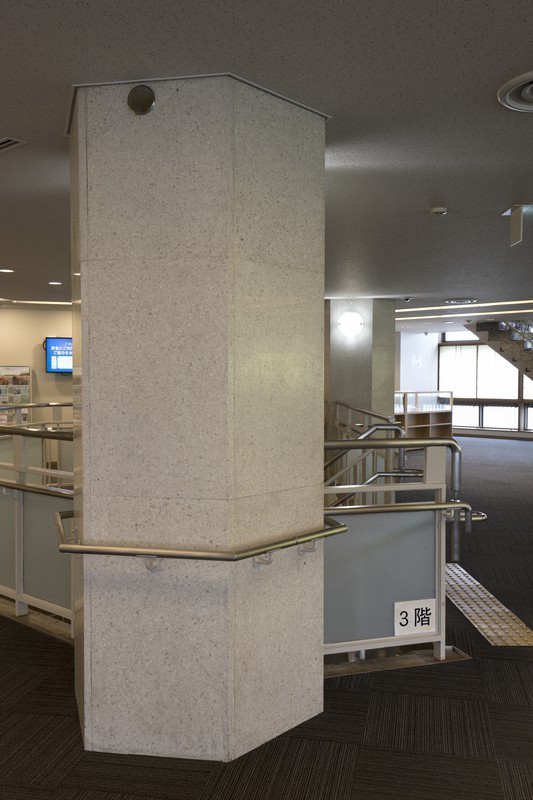 Retro Japan in Photos: Triangular library & museum in Tokyo a polygon ...