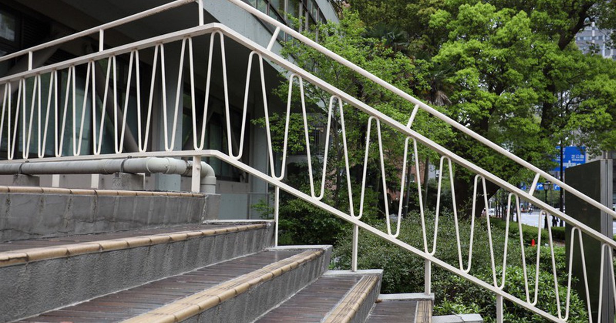 Retro Japan in Photos: Triangular library & museum in Tokyo a polygon ...