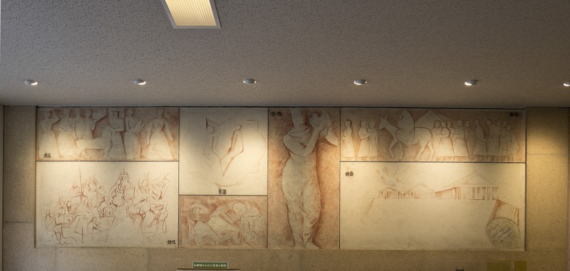 Retro Japan in Photos: Triangular library & museum in Tokyo a polygon ...