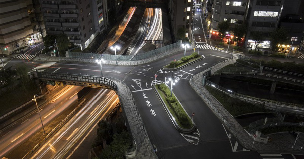 Retro Japan in Photos: 3-way bridge in central Tokyo boasts beautiful ...