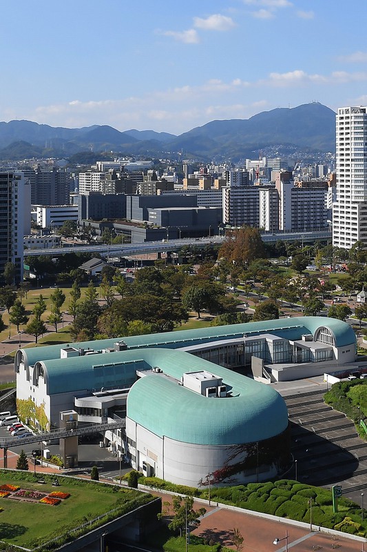 Retro Japan in Photos: Kitakyushu library complex boasts inside ...