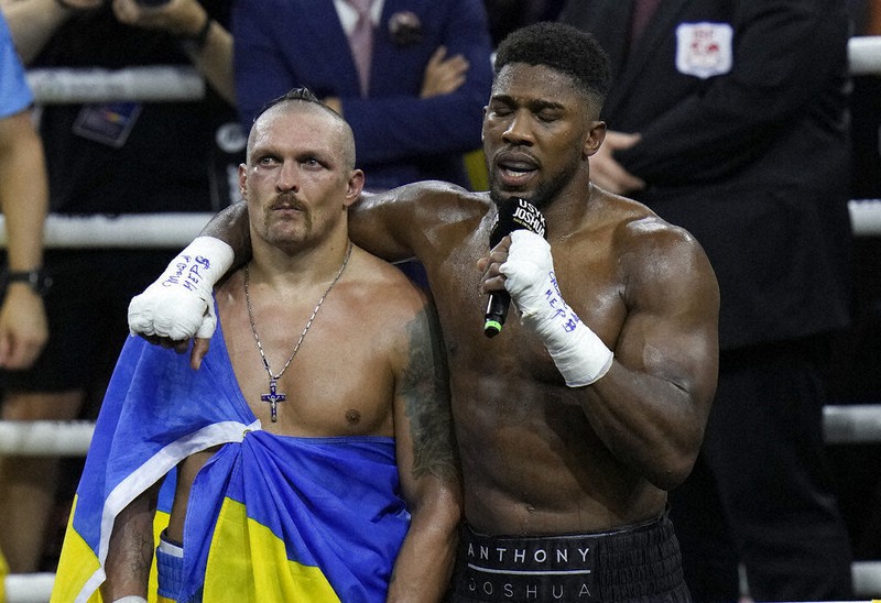 Pride of Ukraine: Boxer Usyk beats Joshua, keeps heavyweight belts ...