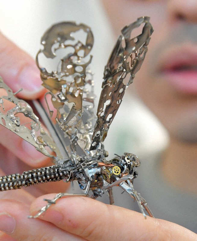 In Photos: Japanese watchmaker gives new life to old parts - The Mainichi