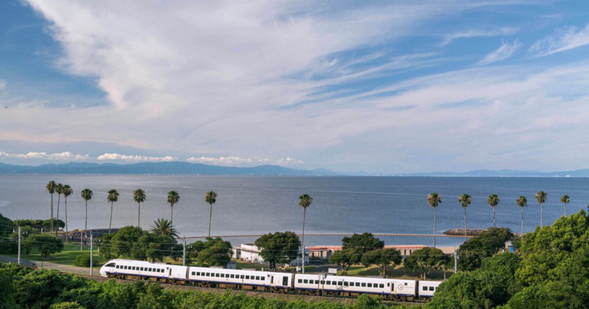 In Photos: 'Kamome' limited express trains approach last run on ...