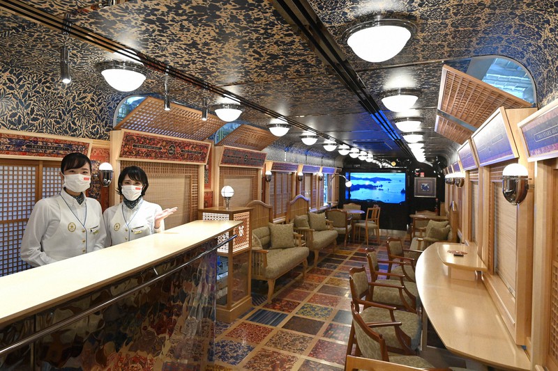 JR九州、観光列車「ふたつ星4047」を公開 西九州新幹線開業で [写真特集1/17] | 毎日新聞