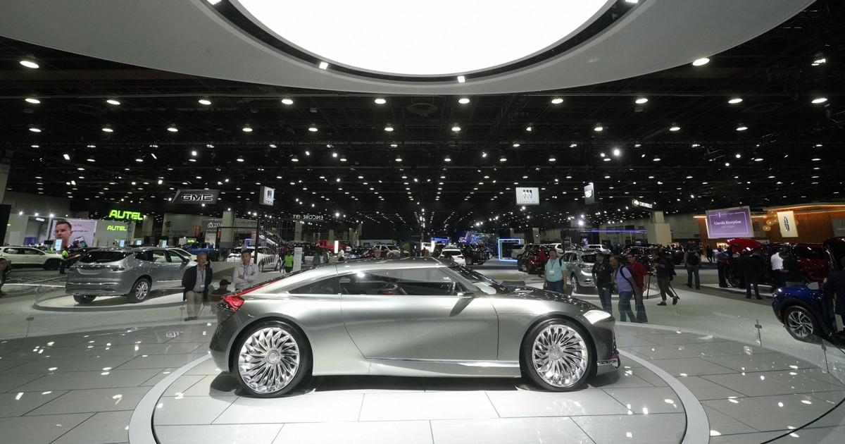 A less-glitzy Detroit auto show returns after 3-year absence - The Mainichi