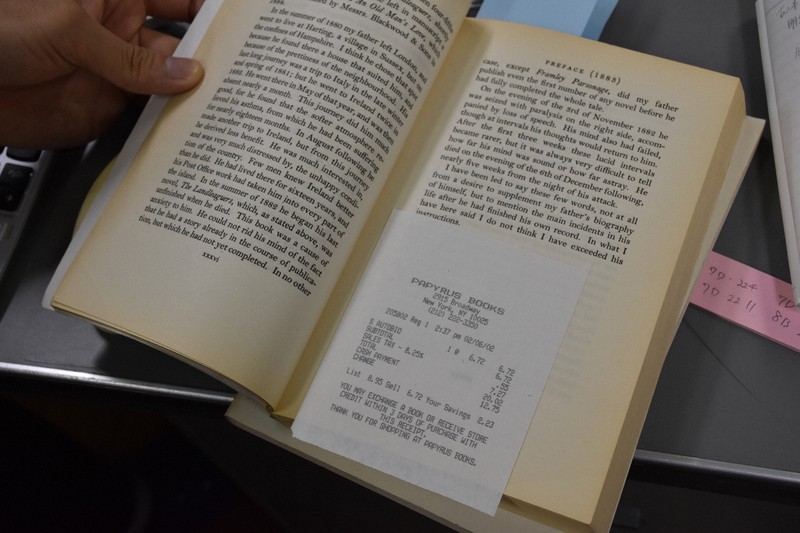 In the shoes and mind of Donald Keene: Students sort 7,000 books from ...