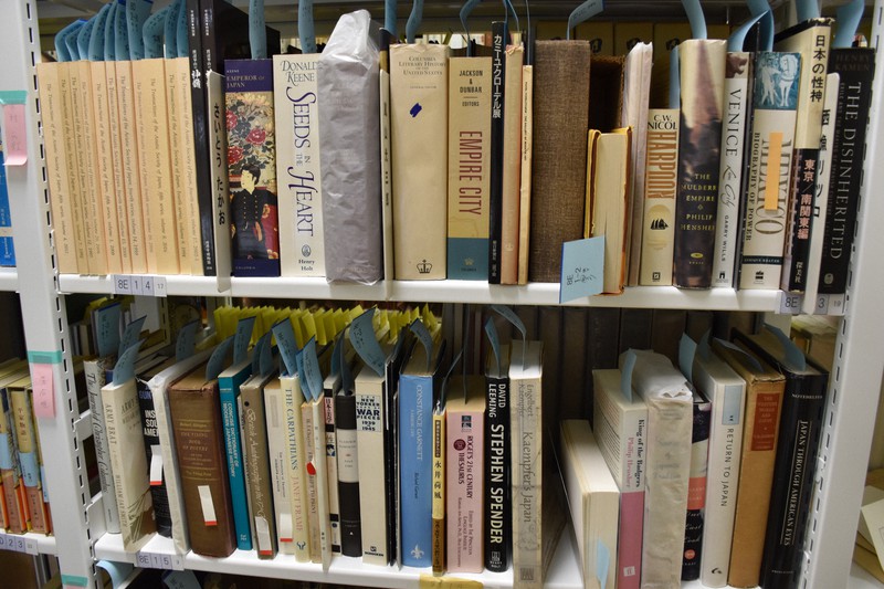 In the shoes and mind of Donald Keene: Students sort 7,000 books from ...