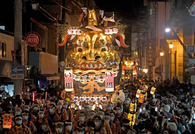In Photos: Imposing floats parade in Karatsu Kunchi festival in ...