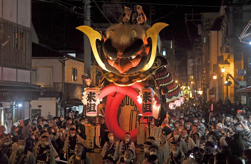 In Photos: Imposing floats parade in Karatsu Kunchi festival in ...