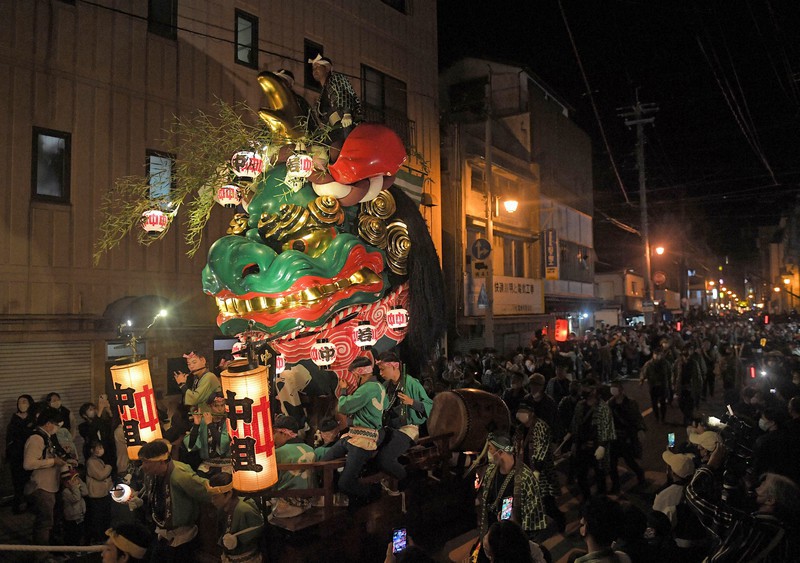 In Photos: Imposing floats parade in Karatsu Kunchi festival in ...