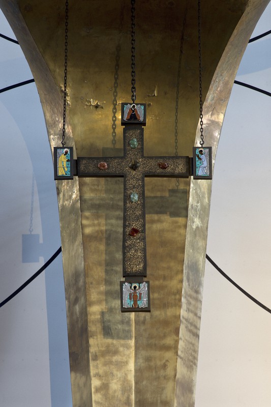 Retro Japan in Photos: 1956 church in bustling Tokyo a tranquil place ...