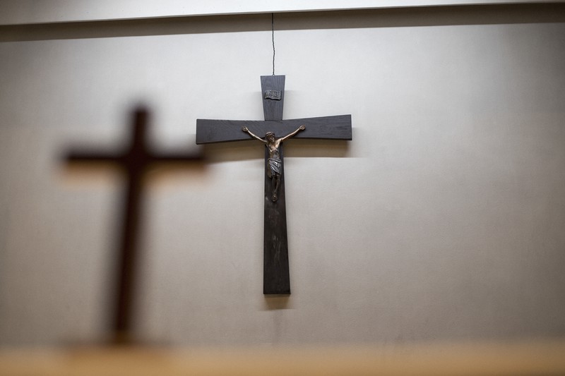 Retro Japan in Photos: 1956 church in bustling Tokyo a tranquil place ...
