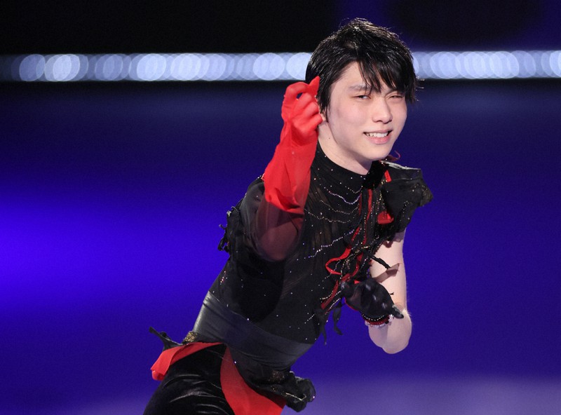 In Photos: Japanese skating star Yuzuru Hanyu performs 1st pro ice show ...