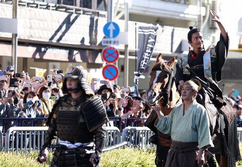 In Photos: People flock to see megastar Takuya Kimura parade as samurai ...