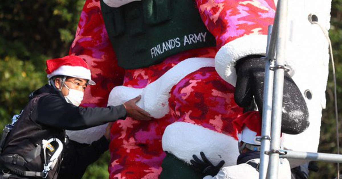 In Photos: Santa, world figures displayed atop Kobe home with hopes for ...