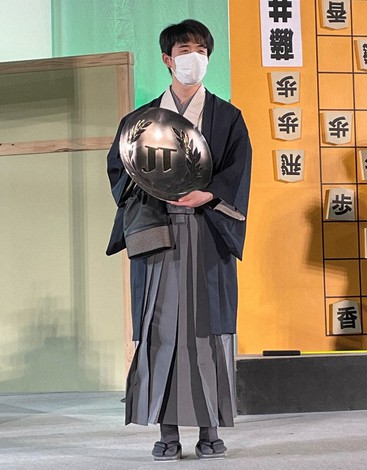 Shogi star Fujii becomes youngest in Japan to win Shogi Nihon Series ...