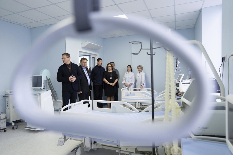 Ukraine: Doctors from occupied city open hospital in Kyiv - The Mainichi