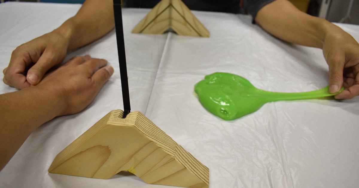 Skin perceived to stretch like rubber in 'slime hand illusion': Nagoya ...