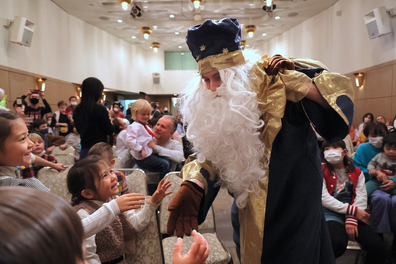 In Photos: Ukrainians in Japan celebrate traditional St. Nicholas ...