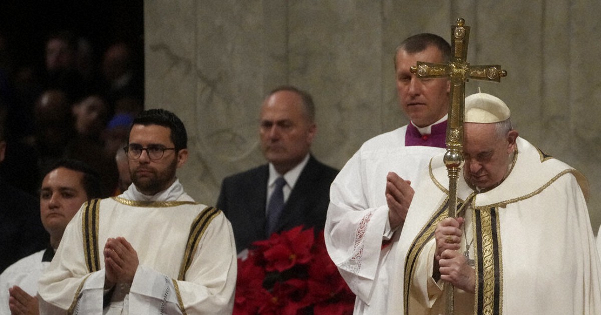 Pope on Christmas: Jesus was poor, so don't be power-hungry - The Mainichi