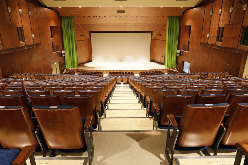 Retro Japan in Photos: Kanagawa Prefectural Music Hall in Yokohama ...