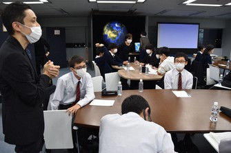 Japan's Weathernews shows students how it uses AI, people to provide ...
