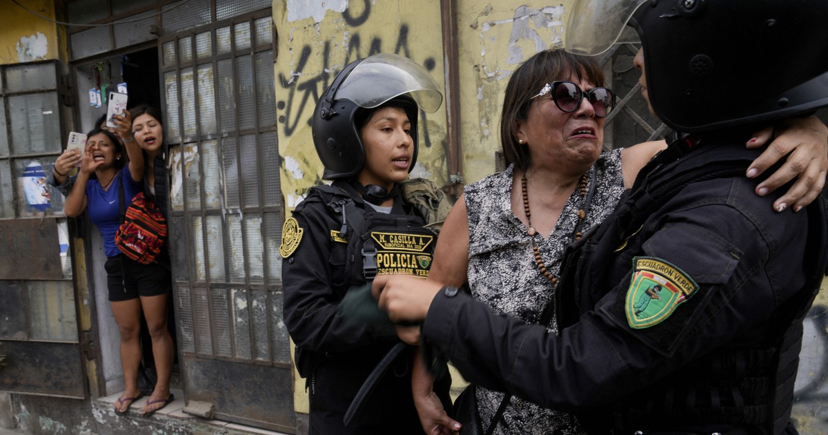 Peru closes Machu Picchu as anti-government protests grow - The Mainichi