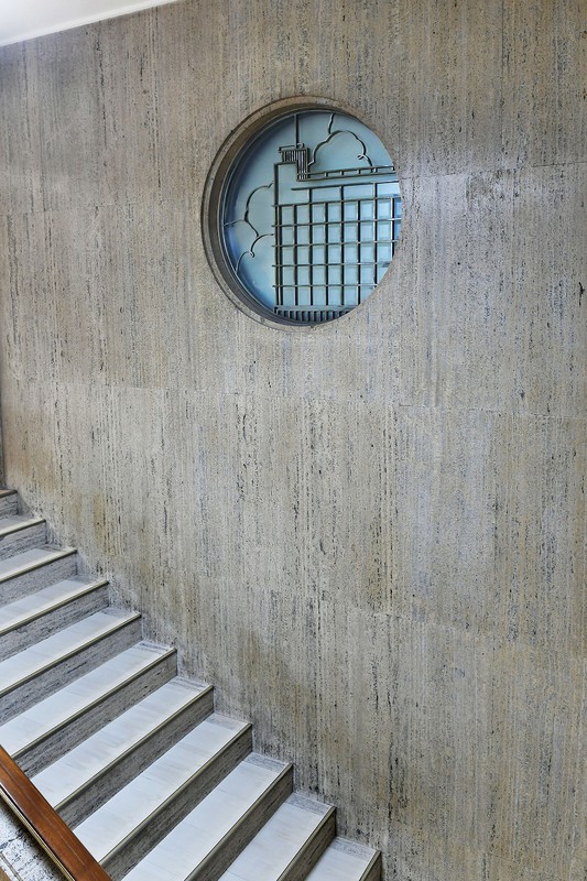 Retro Japan in Photos: Smooth curves embellish modern Osaka Gas ...