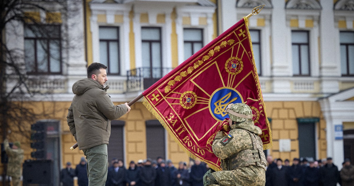 Ukraine leader pledges push for victory on war anniversary - The Mainichi